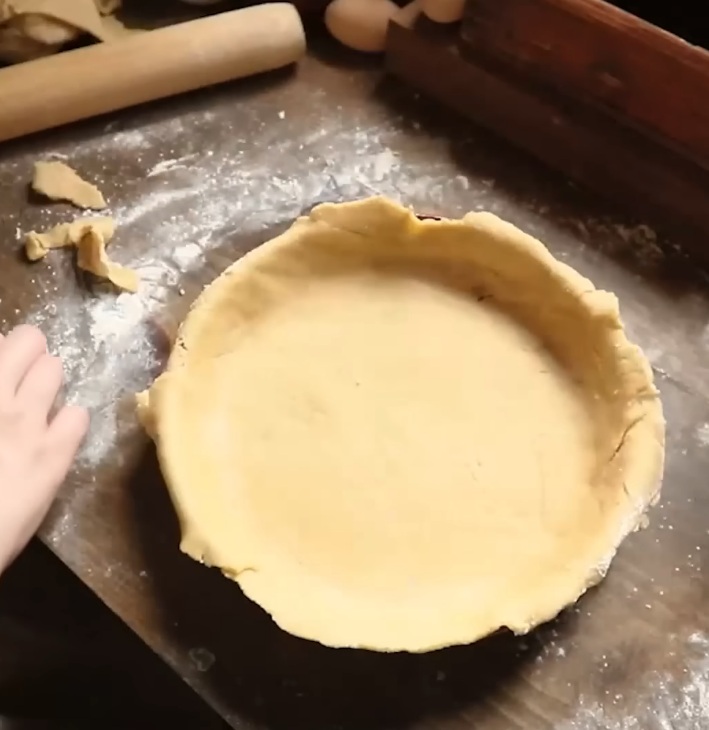Woman recreates day in the life of an 1808 baker with old recipe for ...