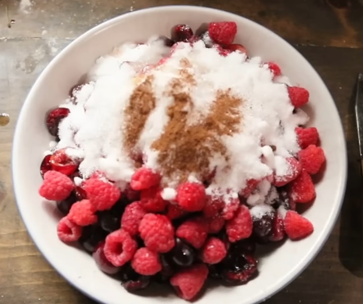 Woman recreates day in the life of an 1808 baker with old recipe for ...