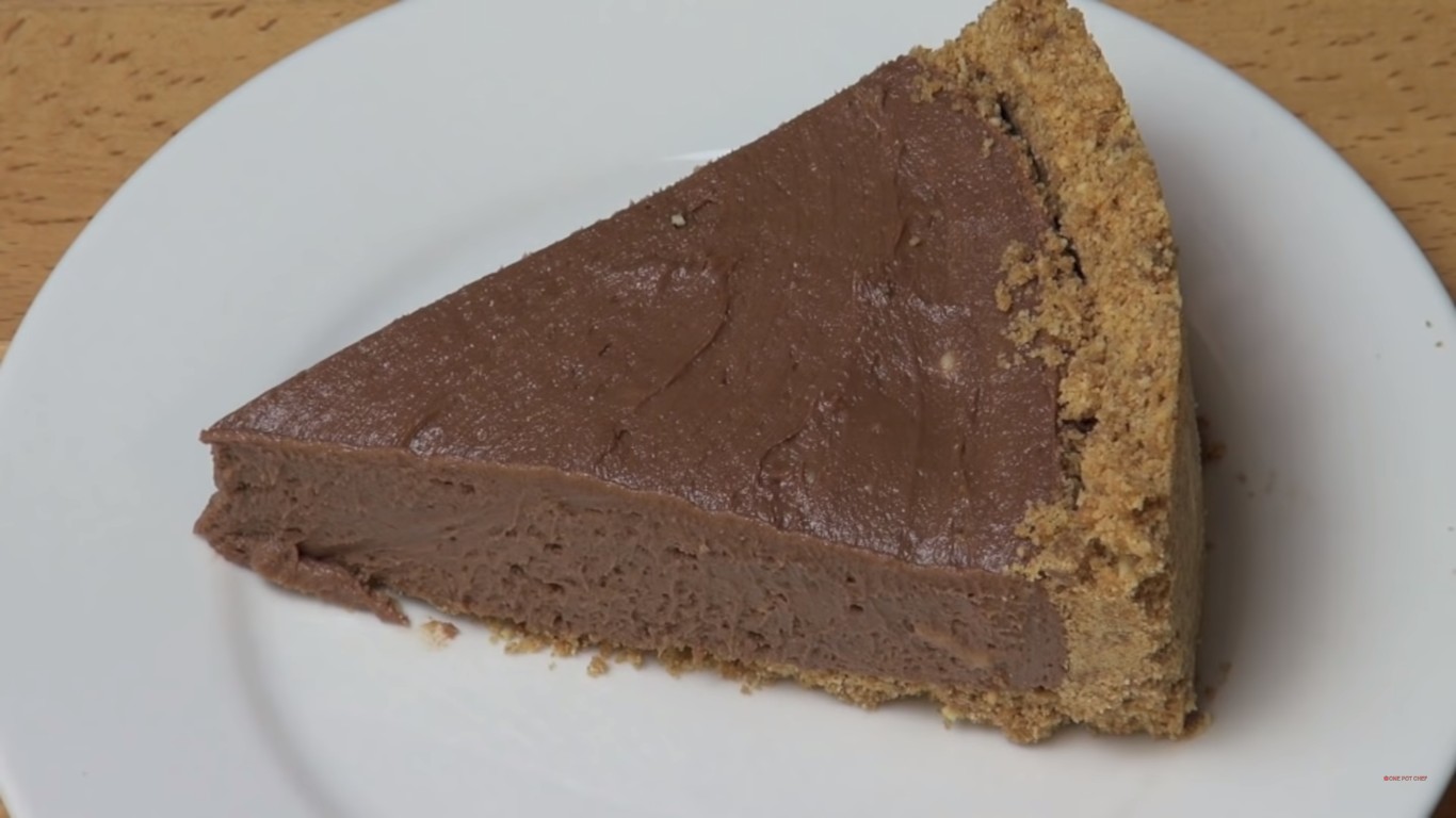 No bake nutella cheesecake is a rich and creamy dessert everyone loves