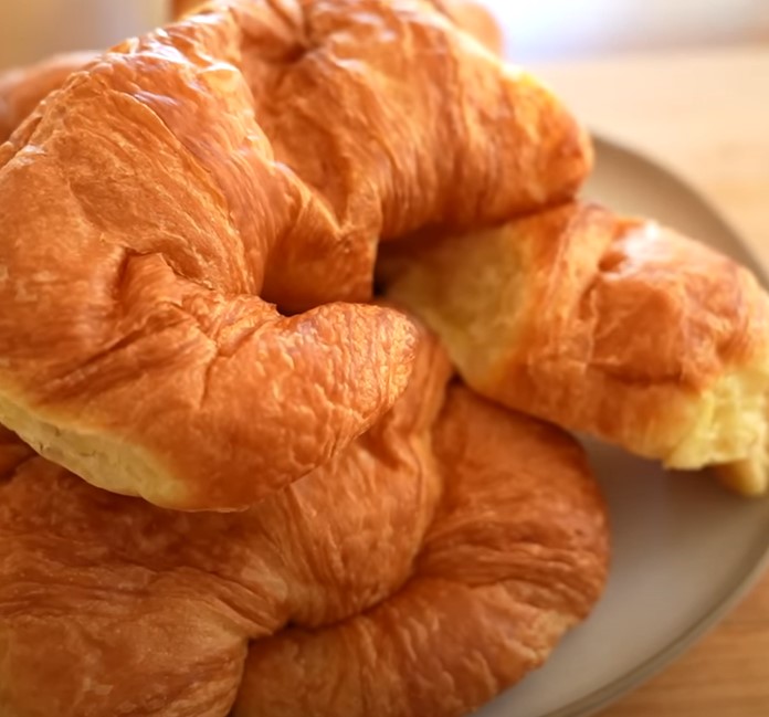Combine leftover croissants with raisins and caramel for decadent bread ...