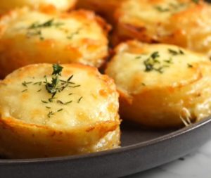 Simple recipe for mini potatoes au gratin “stacks” gains over one ...