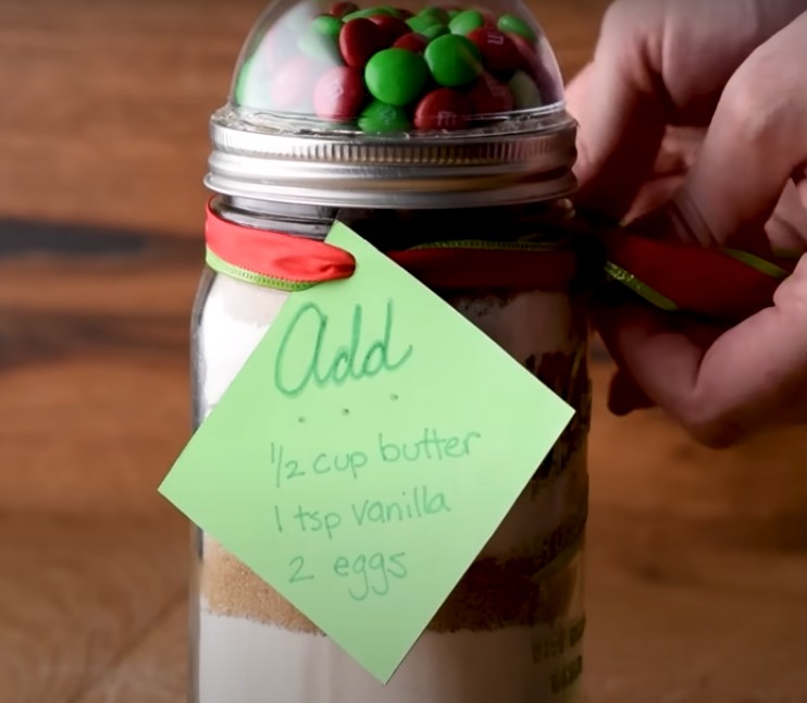 10 super festive holiday desserts to eat while waiting for Santa