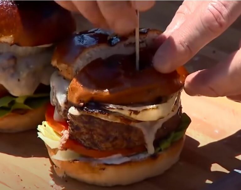 Gordon Ramsay fires up the grill and shows how to make the absolute ...