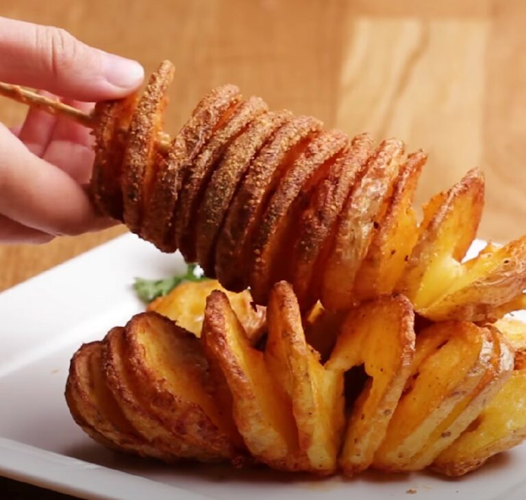 Recipe for mouthwatering “Tornado Potatoes”
