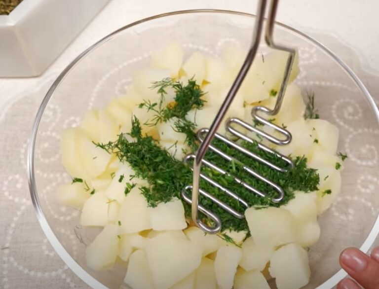 Mom fills mashed potato boats with meat for a scrumptious meal that ...