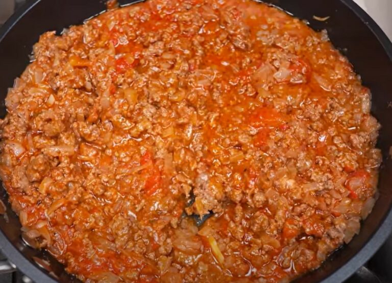 Mom fills mashed potato boats with meat for a scrumptious meal that ...