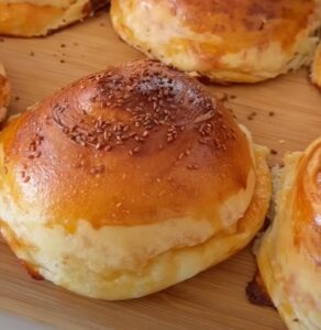 Mom shares recipe for the most delicious cheese-filled buns that have ...