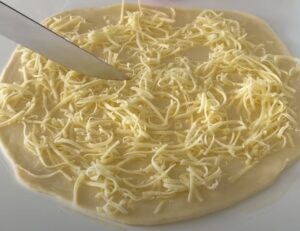 Mom shares recipe for the most delicious cheese-filled buns that have ...