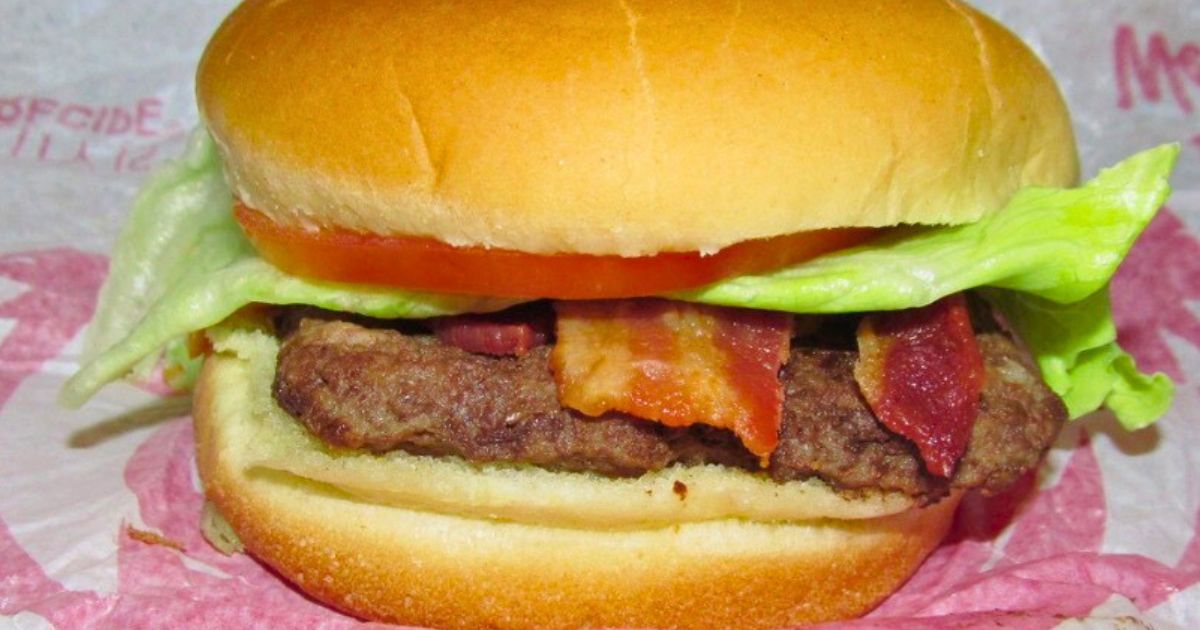 20 Fast Food Workers Tell You Which Foods To Avoid At All Costs