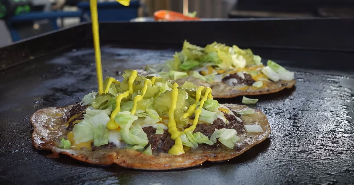 Man gains popularity online showing deliciously unconventional way he ...