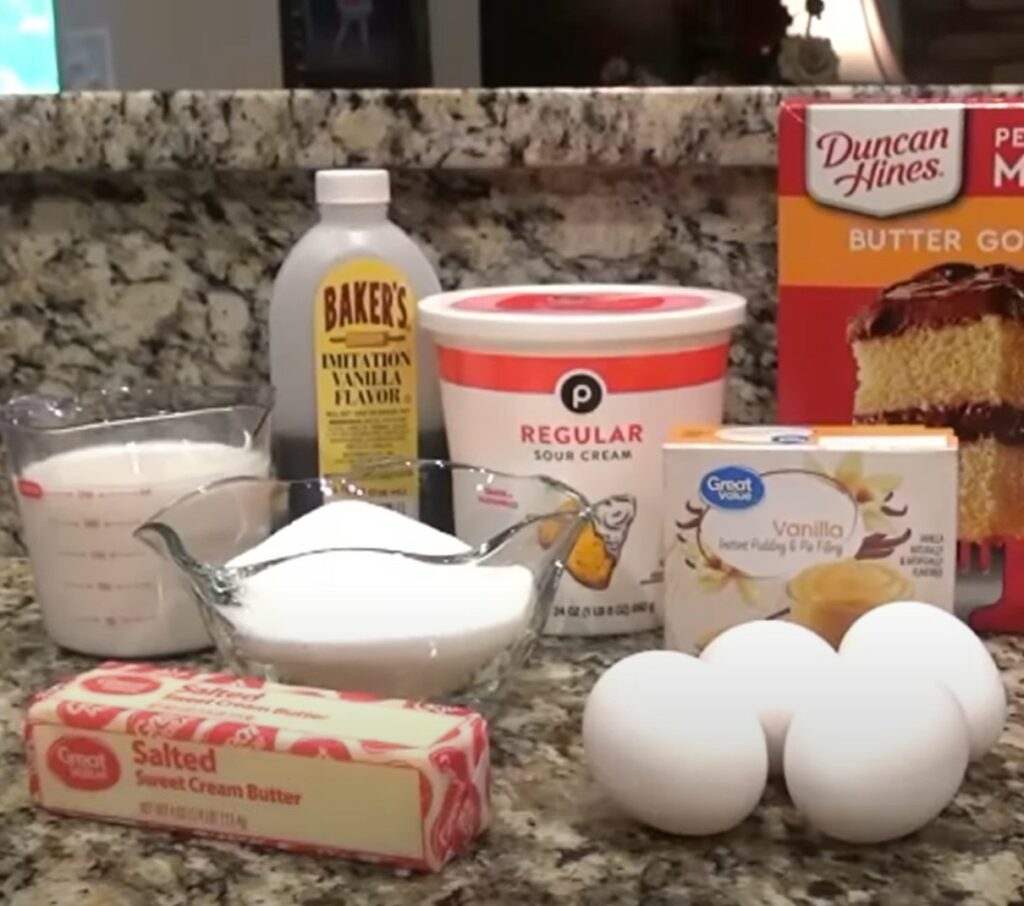 Southern mom shows a boxed cake mix “hack” to make 3 desserts and they ...