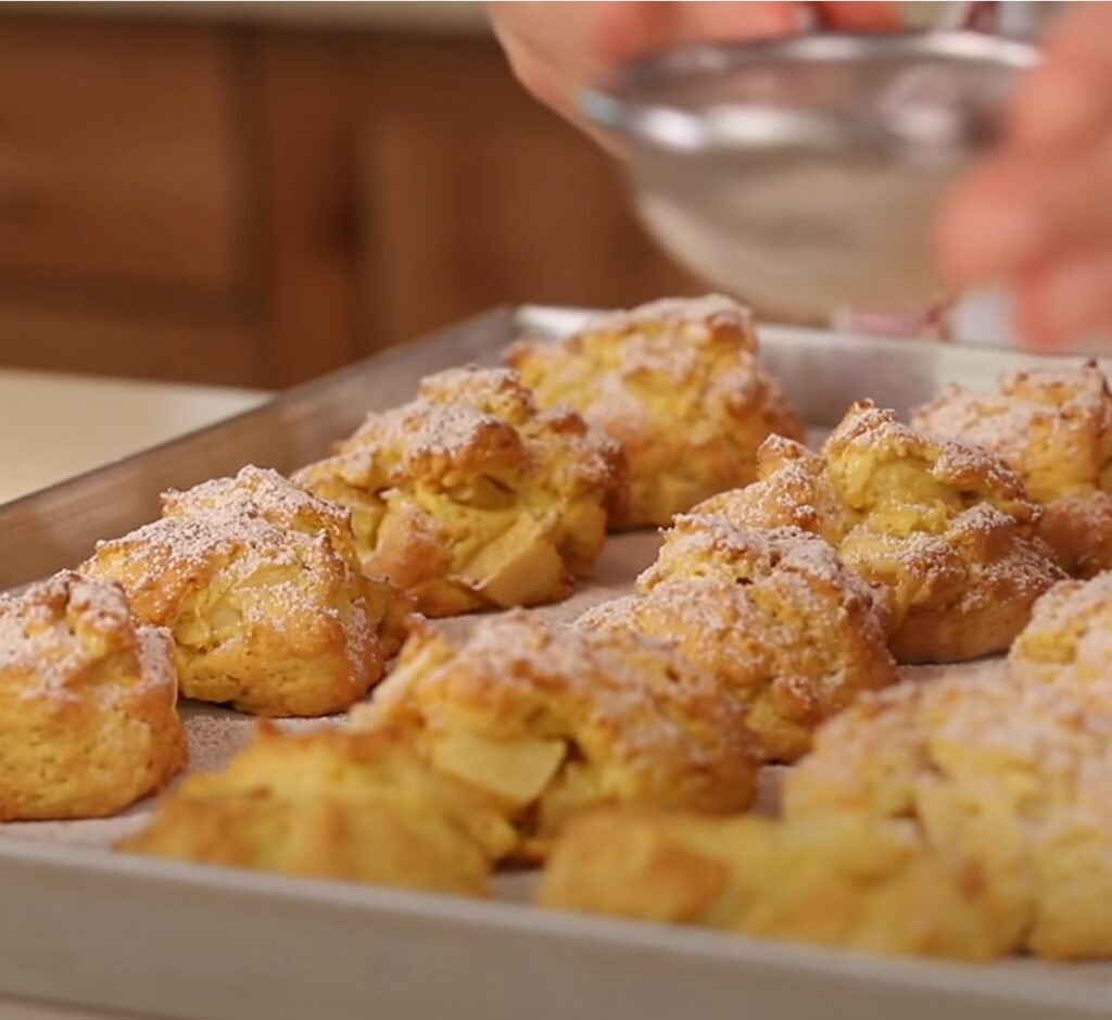 Woman shares Italian “peasant recipe” for soft apple cookies and gets ...