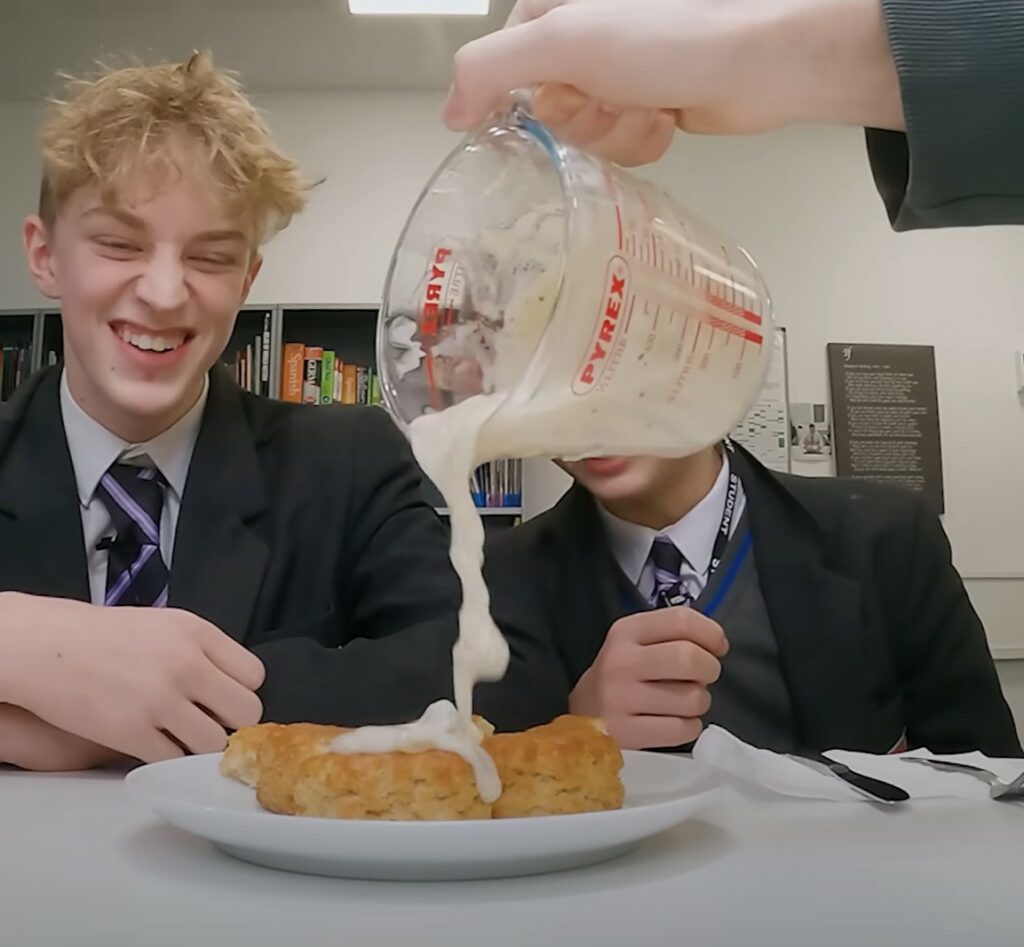 Teens visiting from Britain try out biscuits and gravy for 1st time and ...