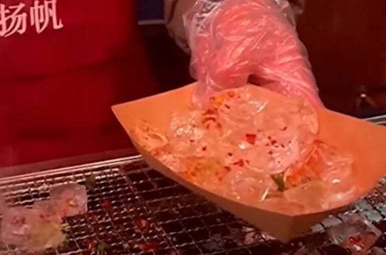 Grilled ice cubes become popular street food trend in Asia
