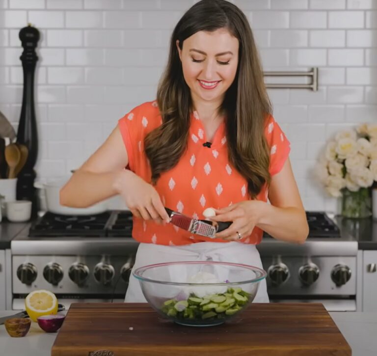 Woman’s incredibly quick and simple “Creamy Cucumber Salad” recipe gets ...