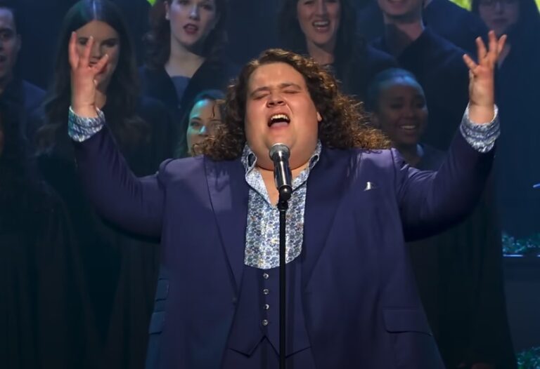 Singer brings ‘Country Roads’ to new heights with thrilling voice